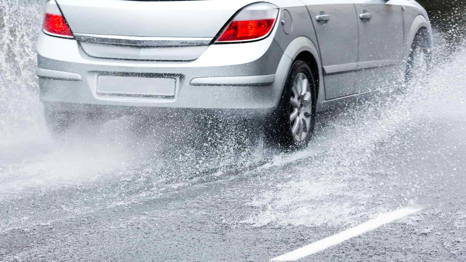 Stay Cool: Winter Driving Safety Tips | Driveway
