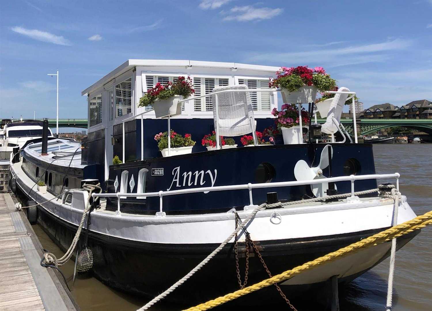 Life on the water: 8 houseboats for sale - Zoopla