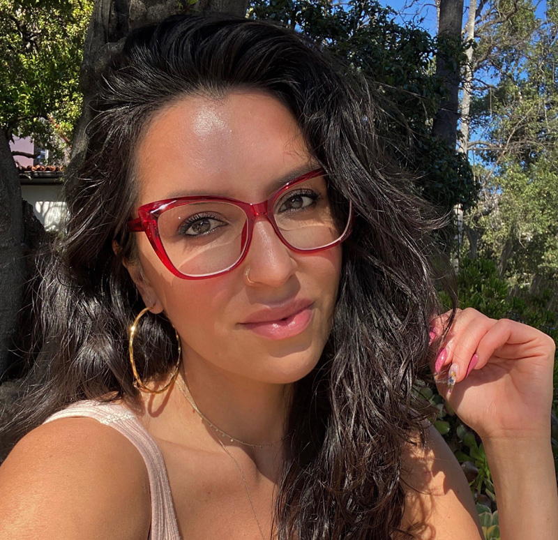 Artist Spotlight: Stephanie | WellaStore US