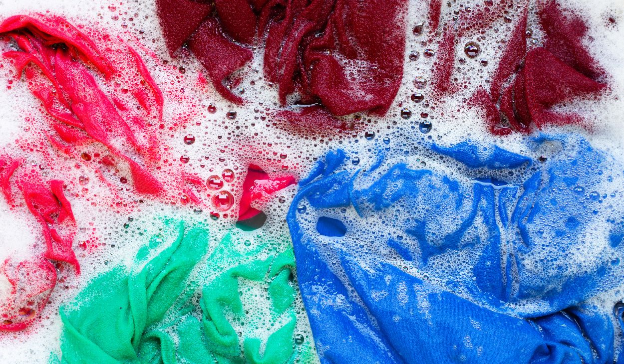 Colorfastness Test Methods for Textiles: Complete Guide | QIMA