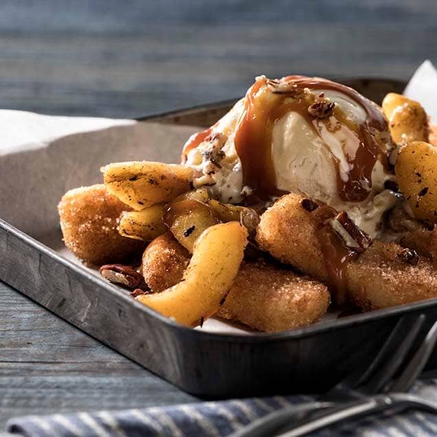 Postre de palitos de papa con manzana y caramelo | Simplot Foods