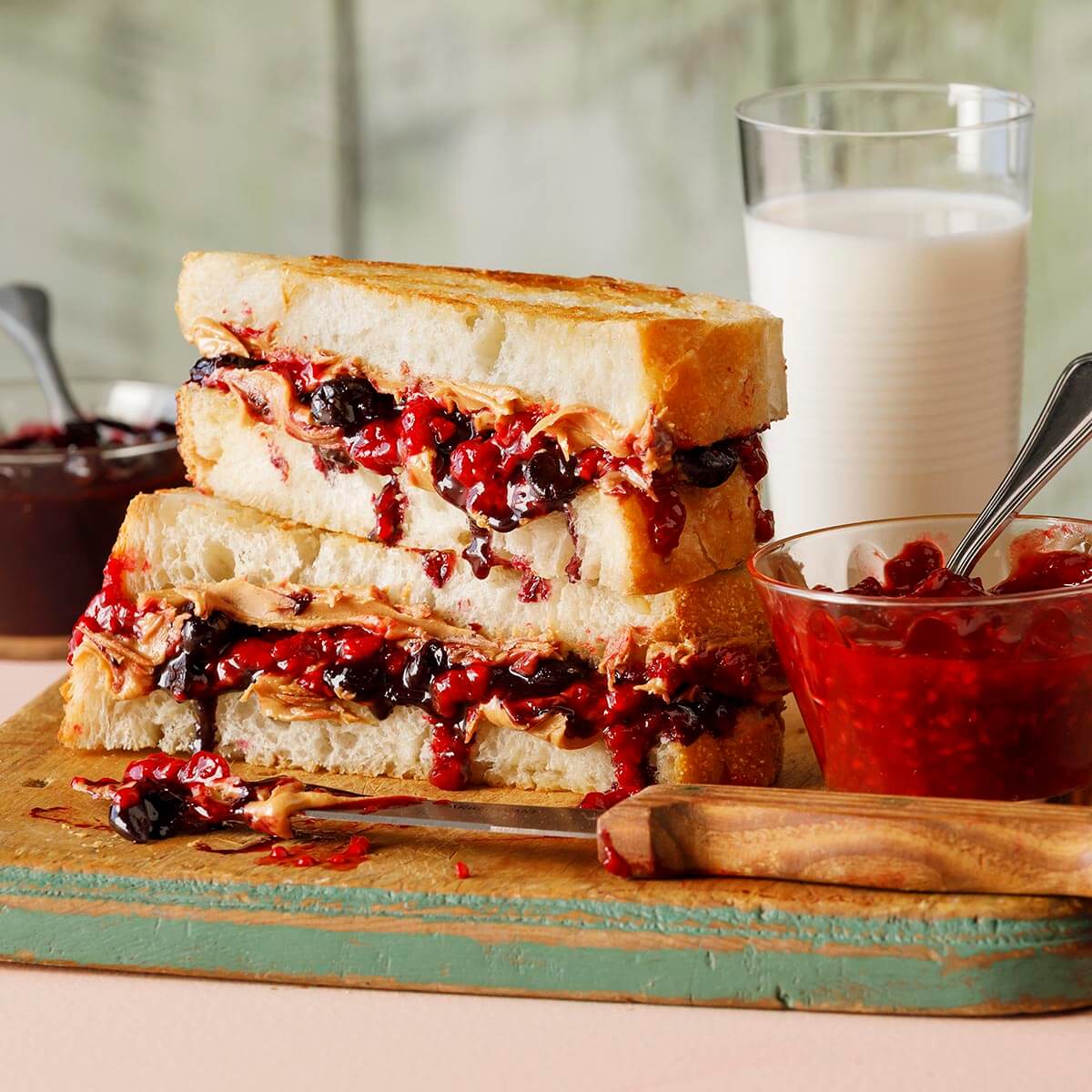 Decadent Peanut Butter and Jelly Sandwich | Simplot Foods