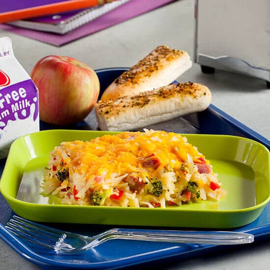 Brócoli, jamón y papas con queso al horno | Simplot Foods