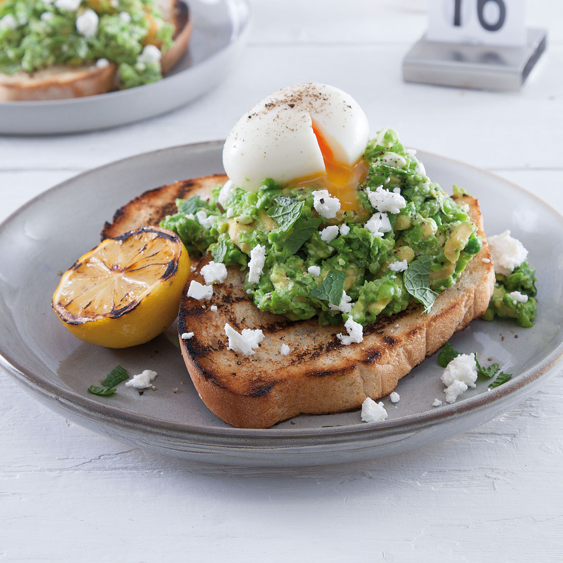 Smashed Avo Toast with Poached Egg | Simplot Food - Australia