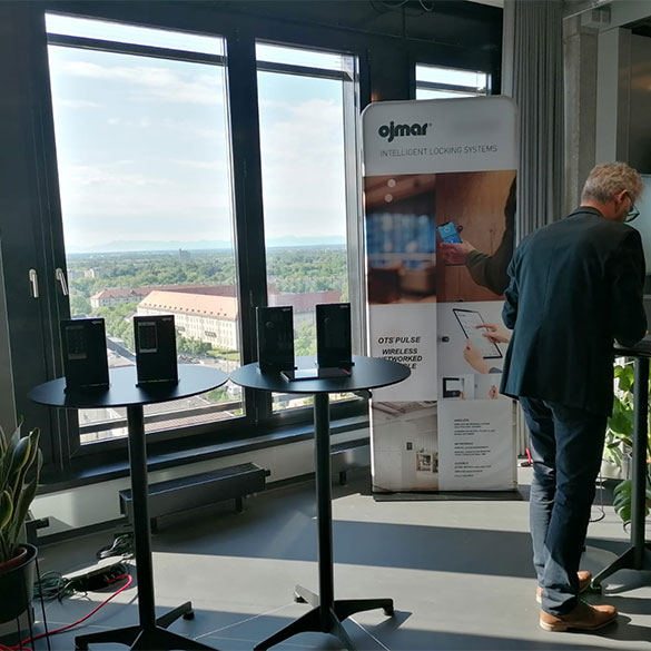 Carteles Display tubular textil eco friendly