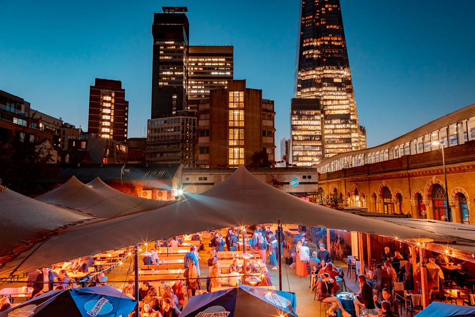 At London Bridge | Vinegar Yard