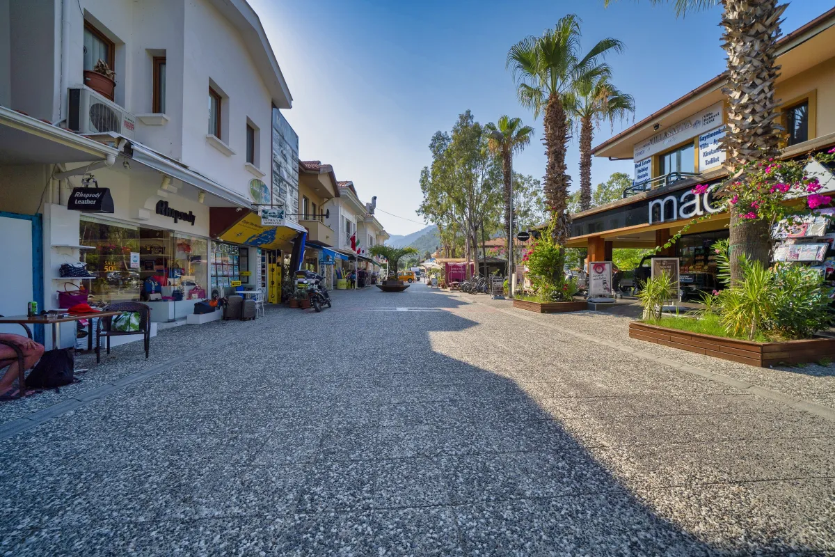Göcek Shopping Guide 2025: Best Boutiques & Marina Shops