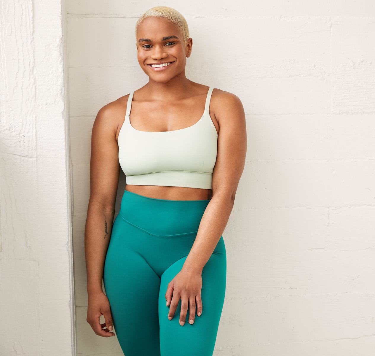 Bodyweight Strength with Anissia Hughes - Sweat