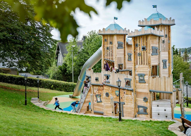 KOMPAN | Wooden castle playground in Ennepetal | Germany