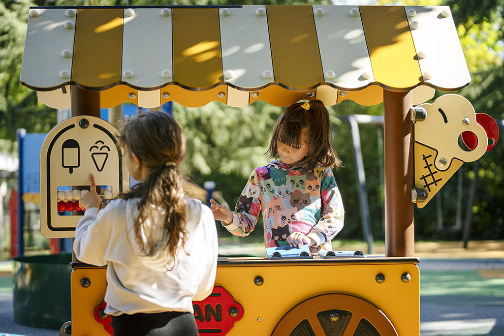 High-Quality Commercial Playground Equipment - KOMPAN