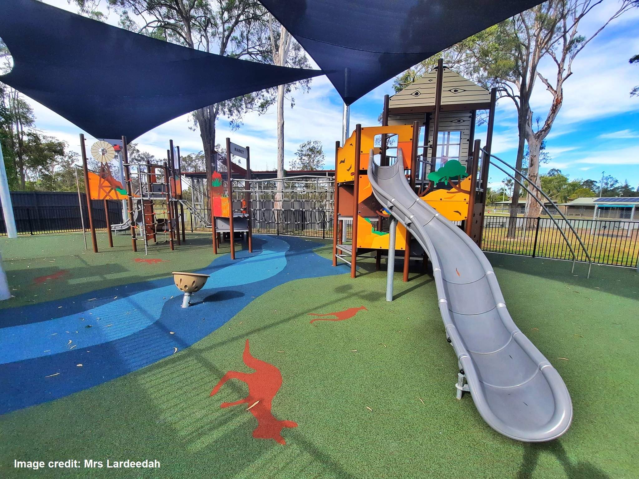 Shearer's Arms Tavern - Outdoor Playground - KOMPAN