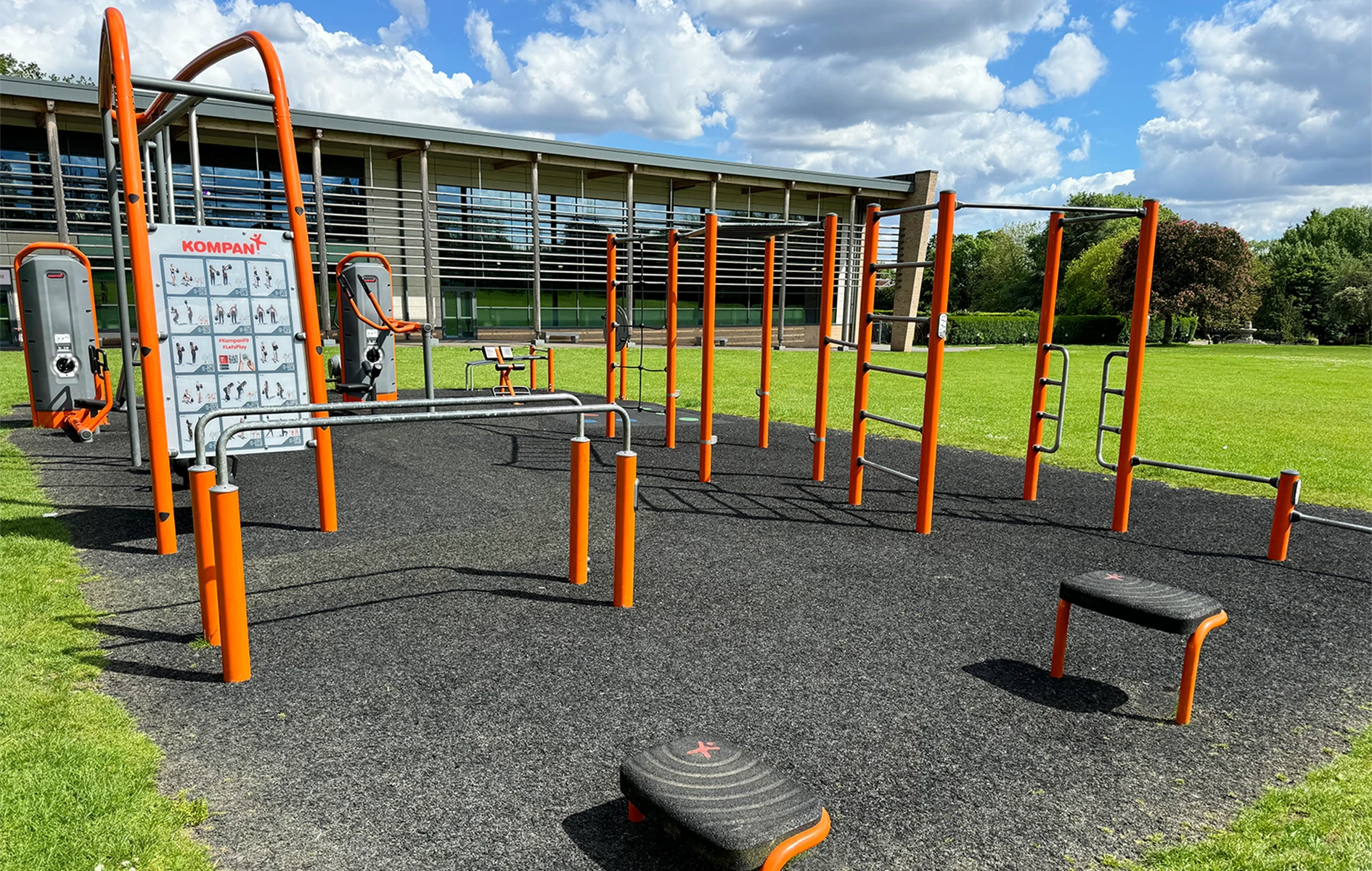 Outdoor Gym Equipment for Commercial Workplaces - KOMPAN