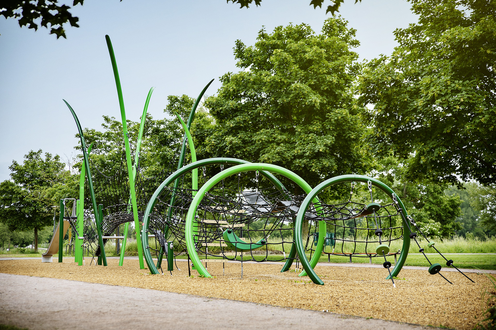 Landscaping inspiration with playgrounds | KOMPAN