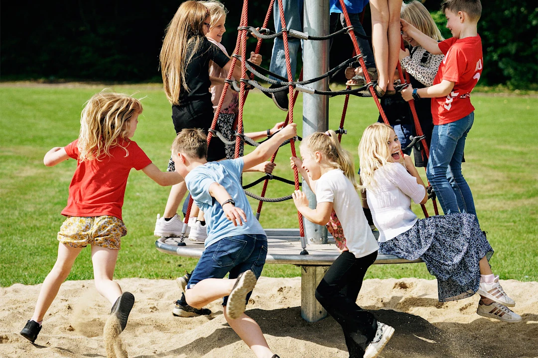 KOMPAN | 2022 包容性游乐设备