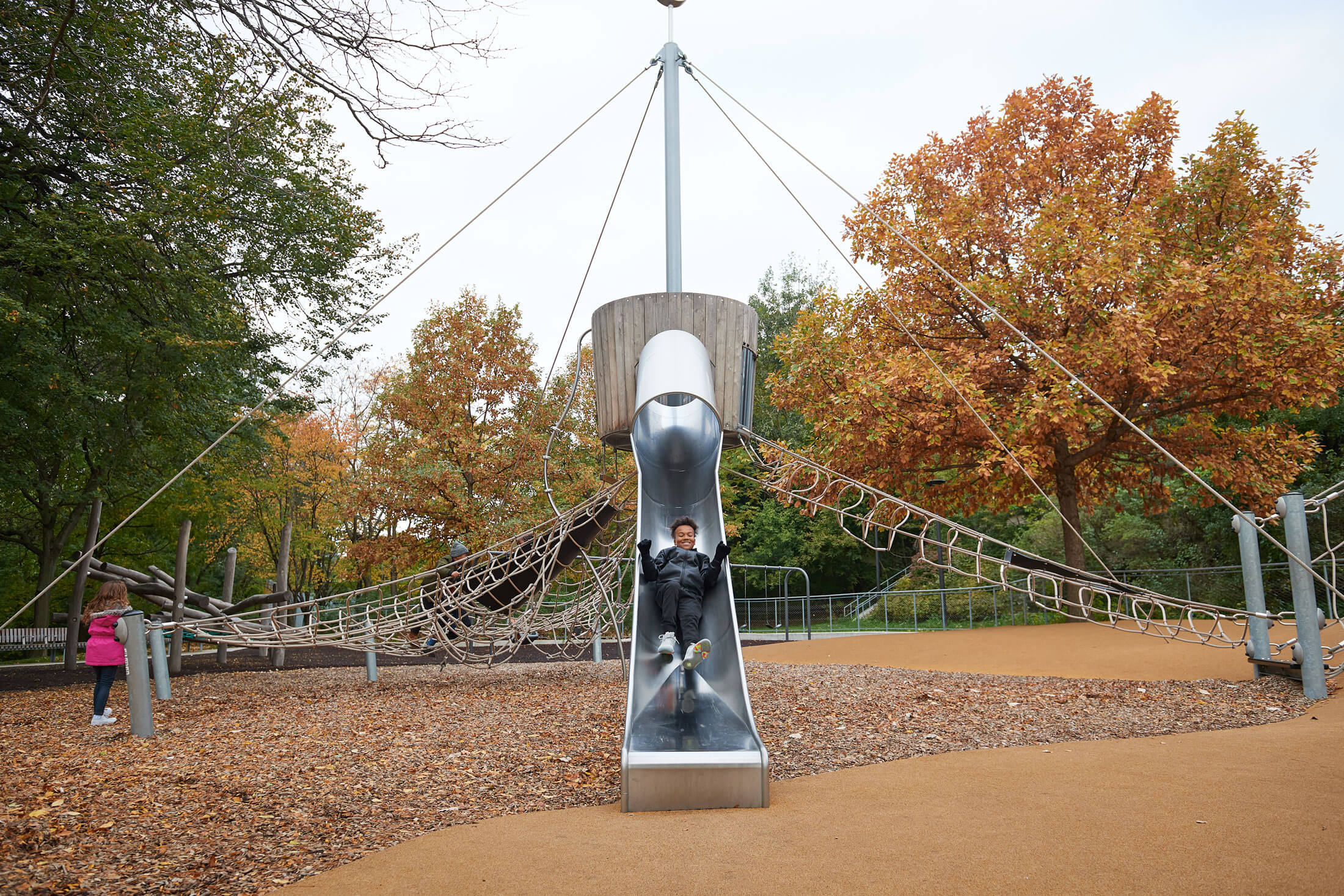 KOMPAN | playground at Ramsden Park | Canada