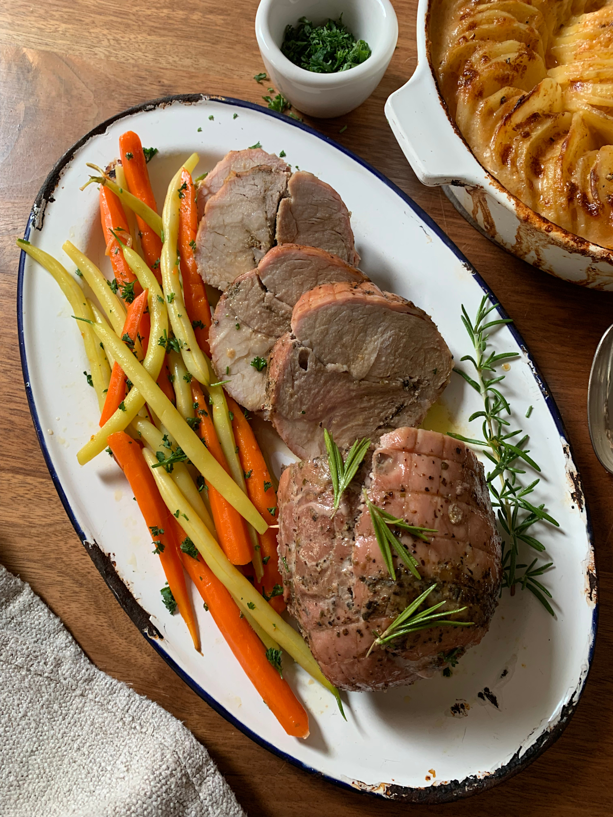 Rôti de surlonge de porc – Fines herbes | Marcangelo Foods