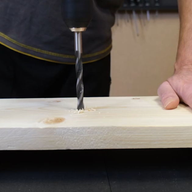 Gaten boren in hout: zo doe je het veilig en precies | Klustip