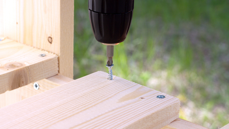 Pallet Loungebank Maken | Stap voor Stap | Brico.be