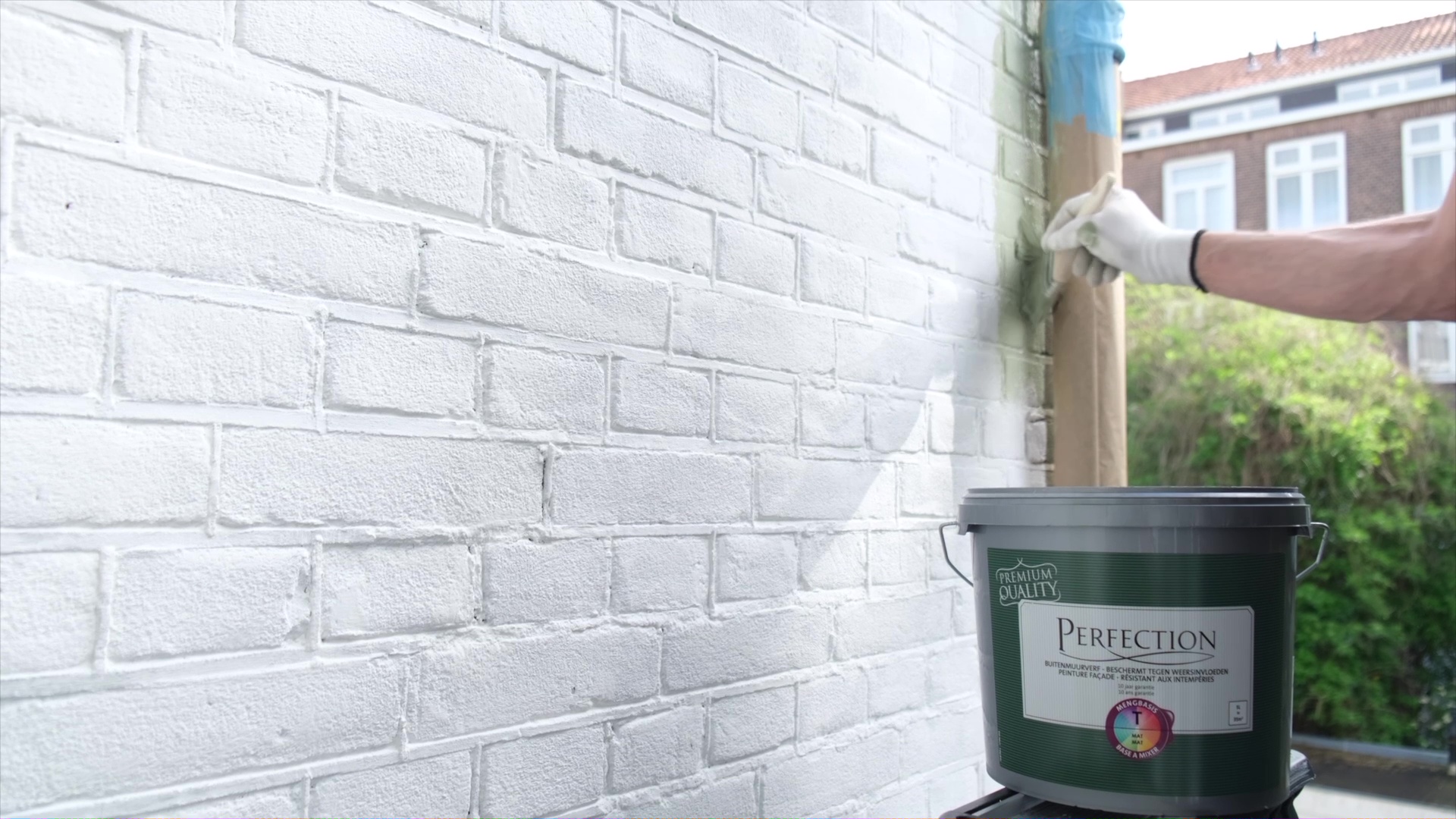 Buitenmuur verven: zo doe je dat zelf | Praxis