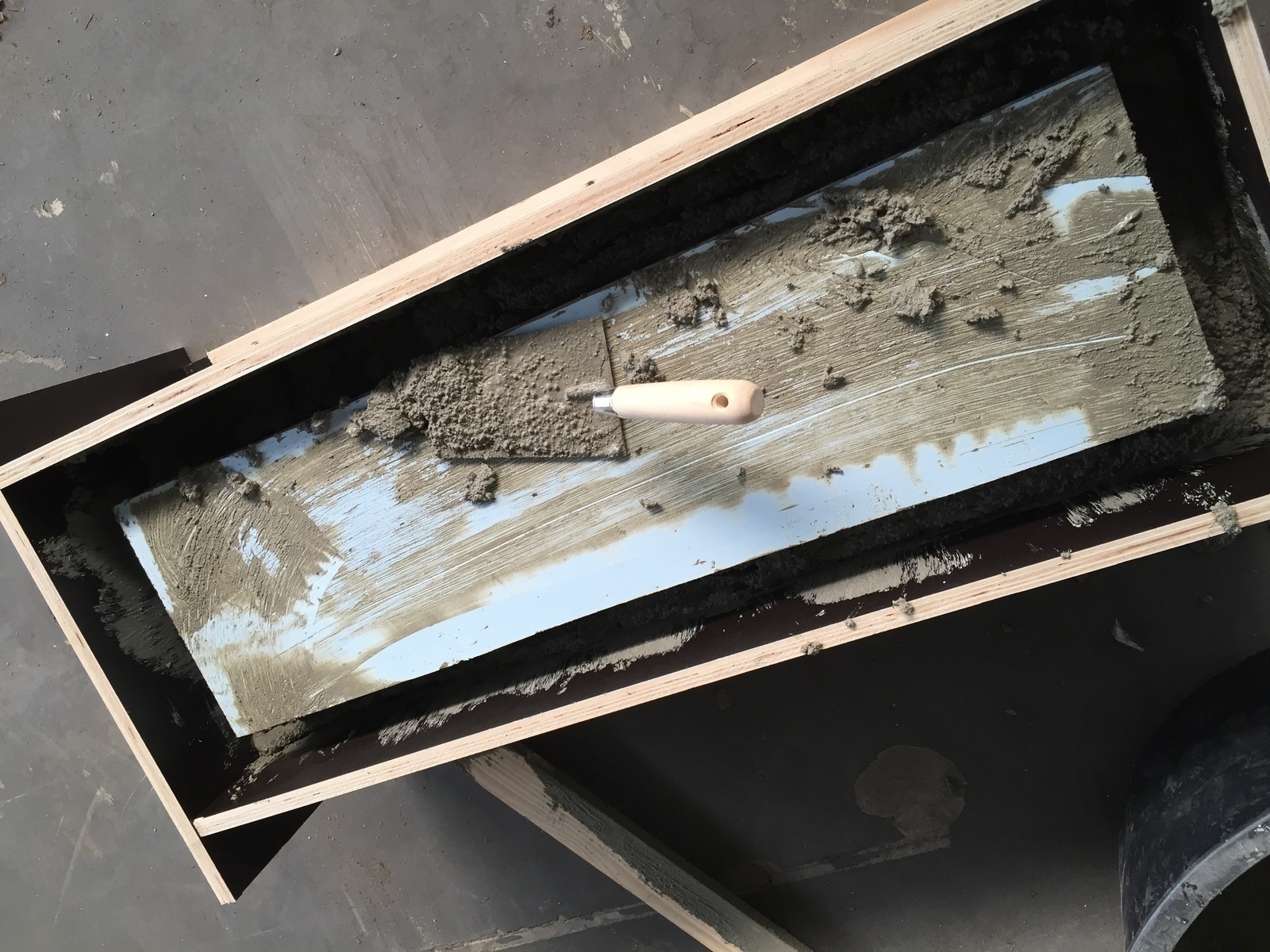 Plantenbak van beton maken | stappenplan | brico.be