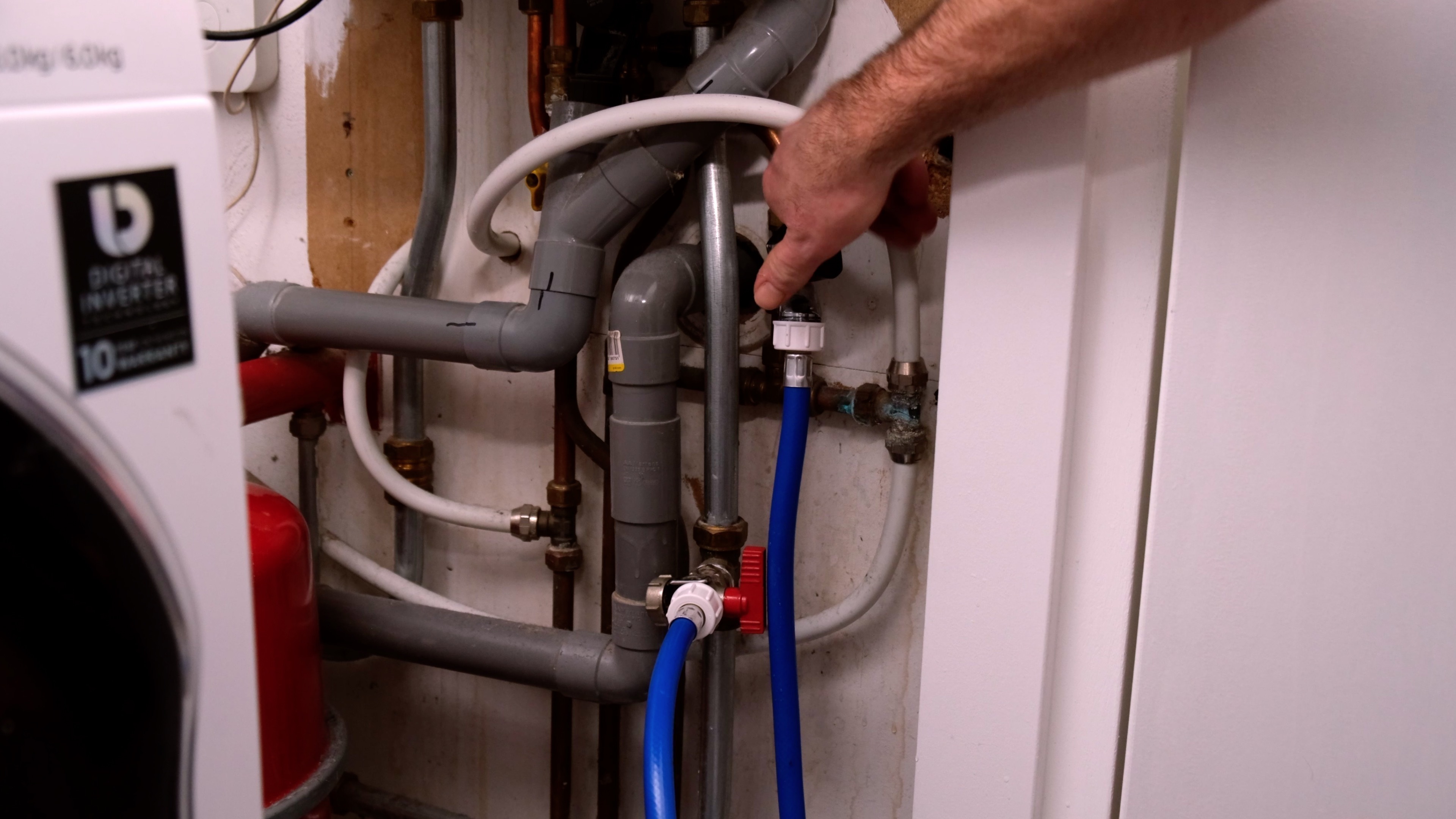 Radiator aansluiten: Zo sluit je een radiator aan! | Praxis