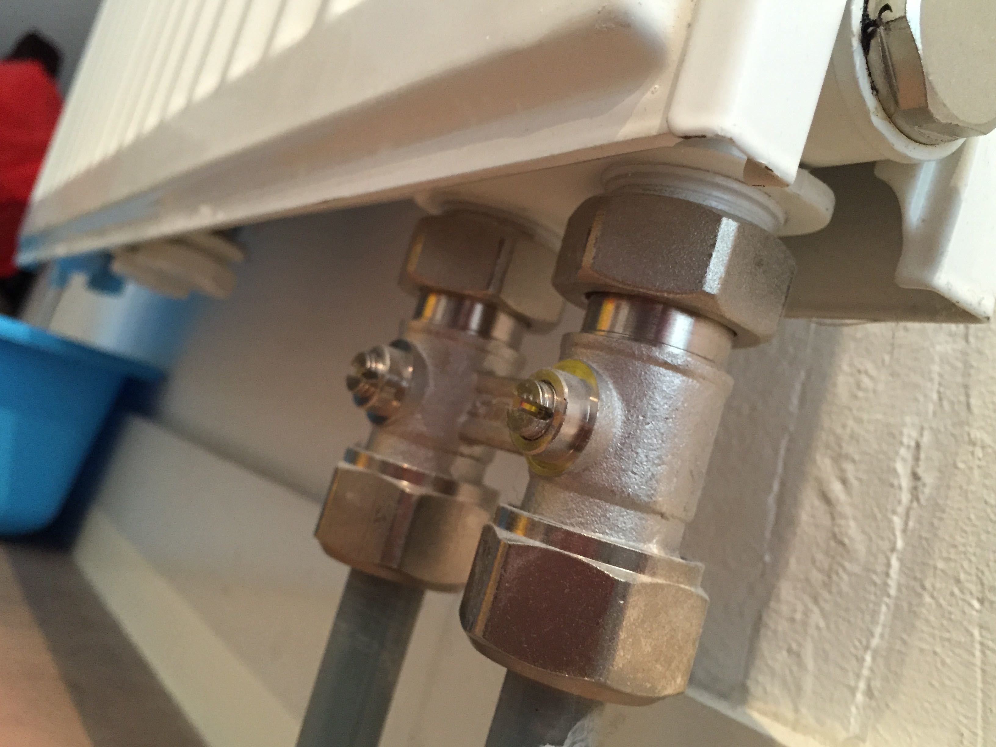 Radiator Aansluiten? Zo doe je dat | Stap voor Stap | Brico.be