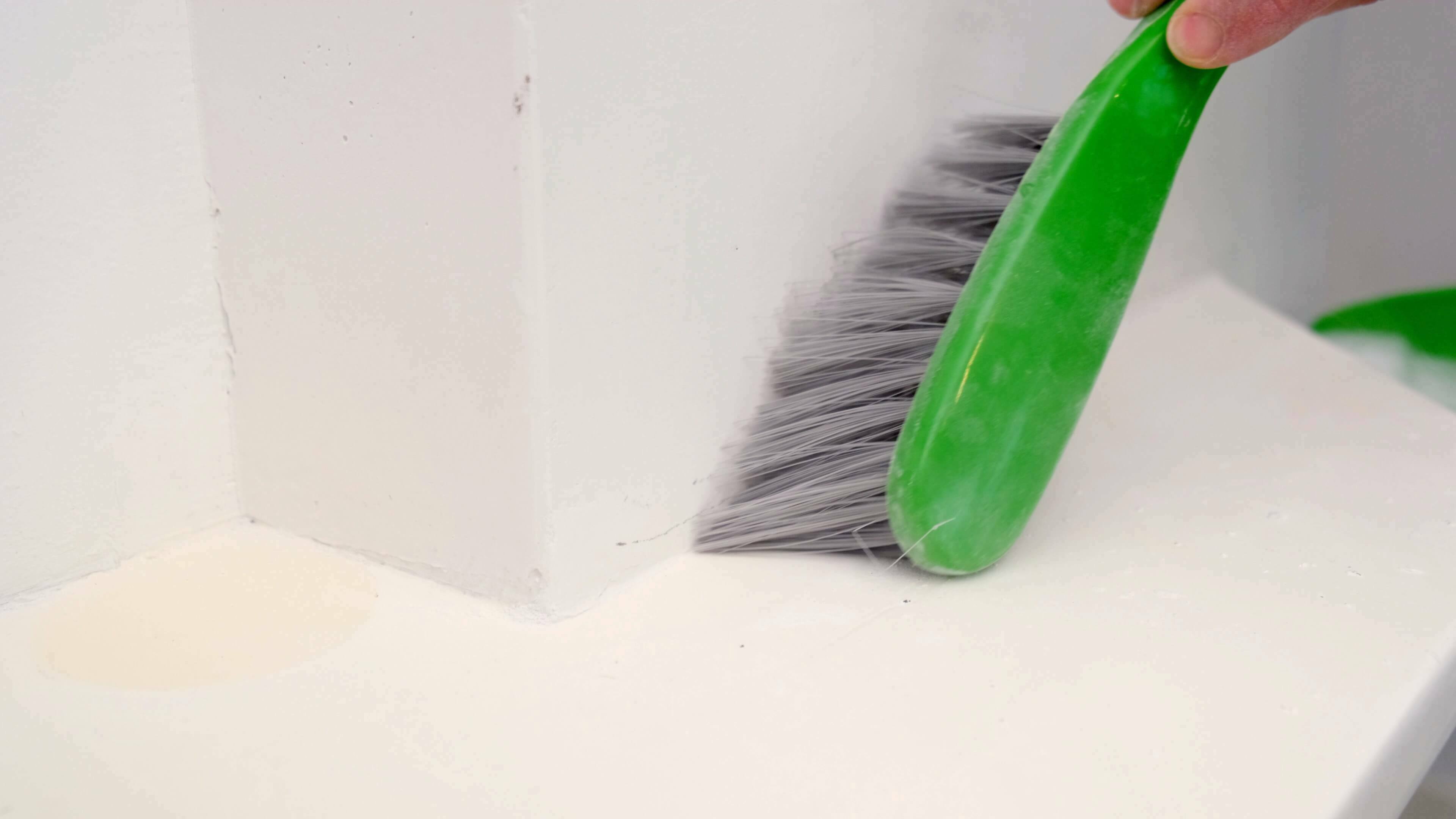 Een muur glad maken zonder te stucen | Stappenplan