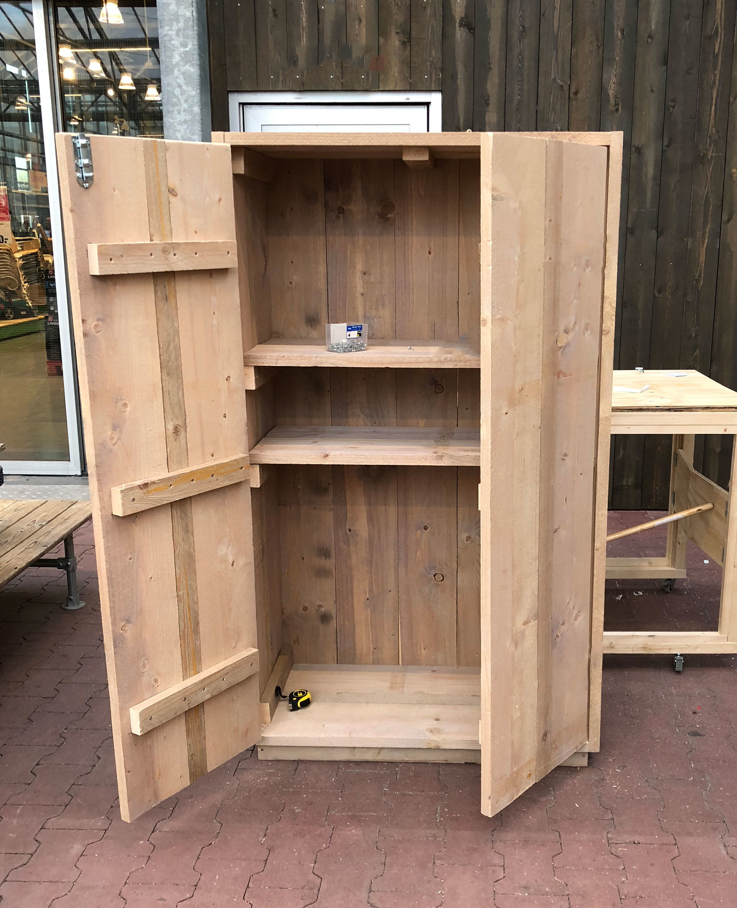 Tuinkast maken van steigerhout | Stappenplan
