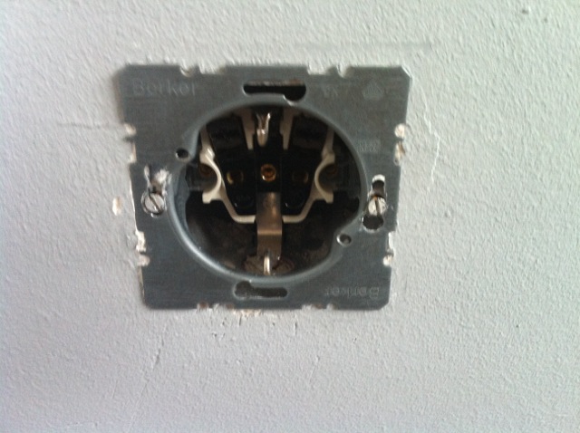 Stopcontact monteren | Stap voor stap uitgelegd | Brico.be