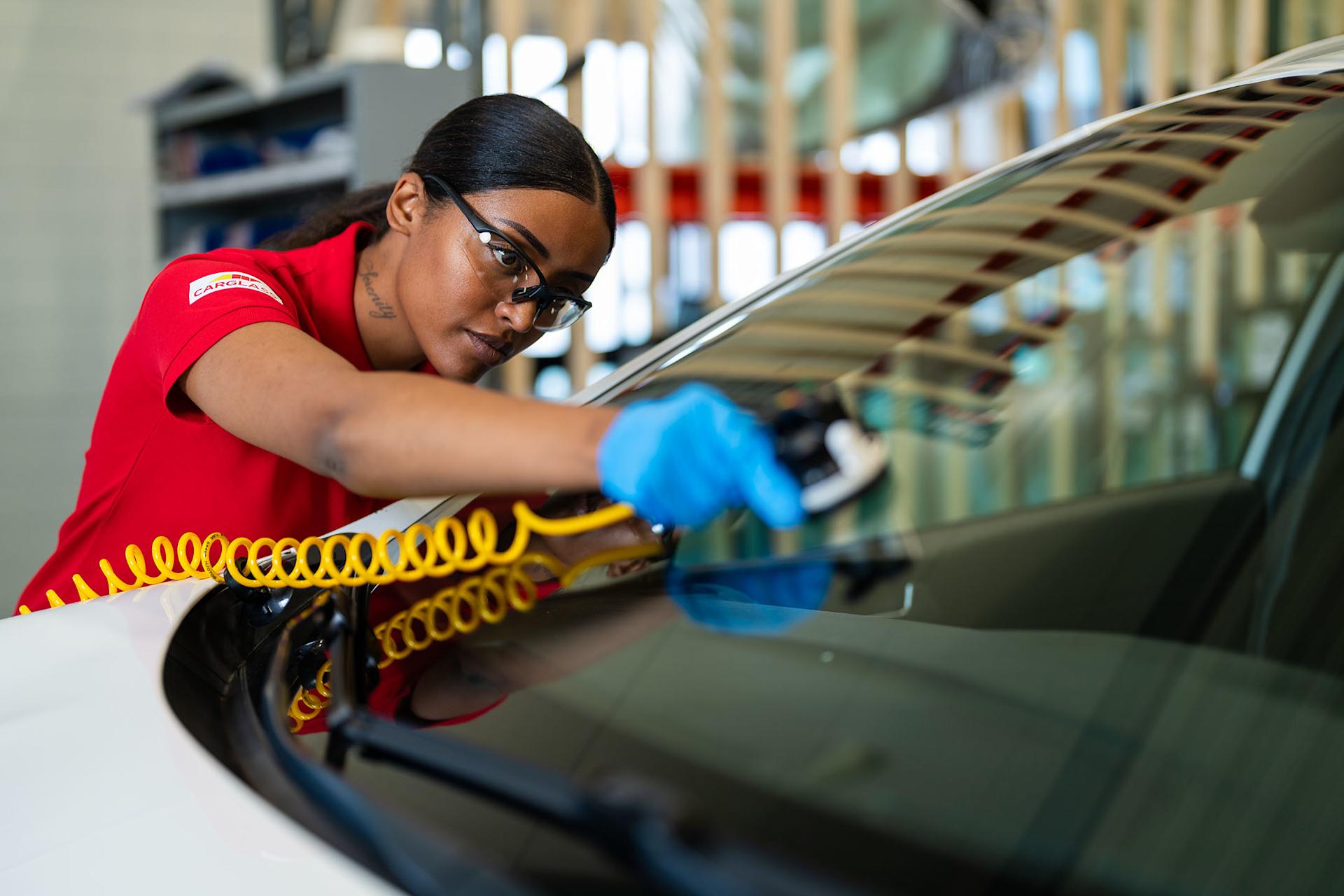 5 gode grunner til å reparere steinsprut i frontruten | Hurtigruta ...