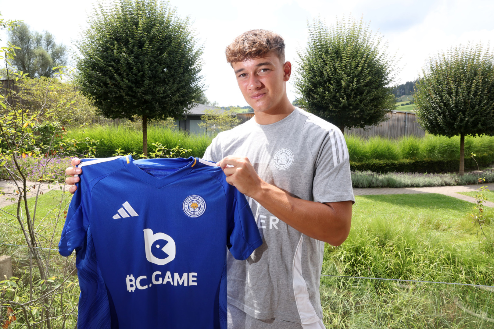 Will Alves Signs Long-Term Leicester City Contract