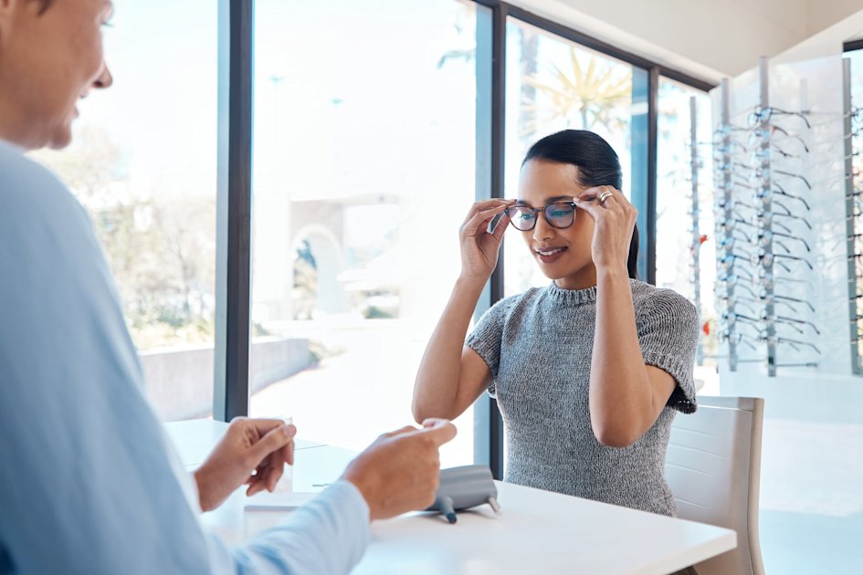3 Must-Haves for Your Next Employee Vision Care Plan - Bennie