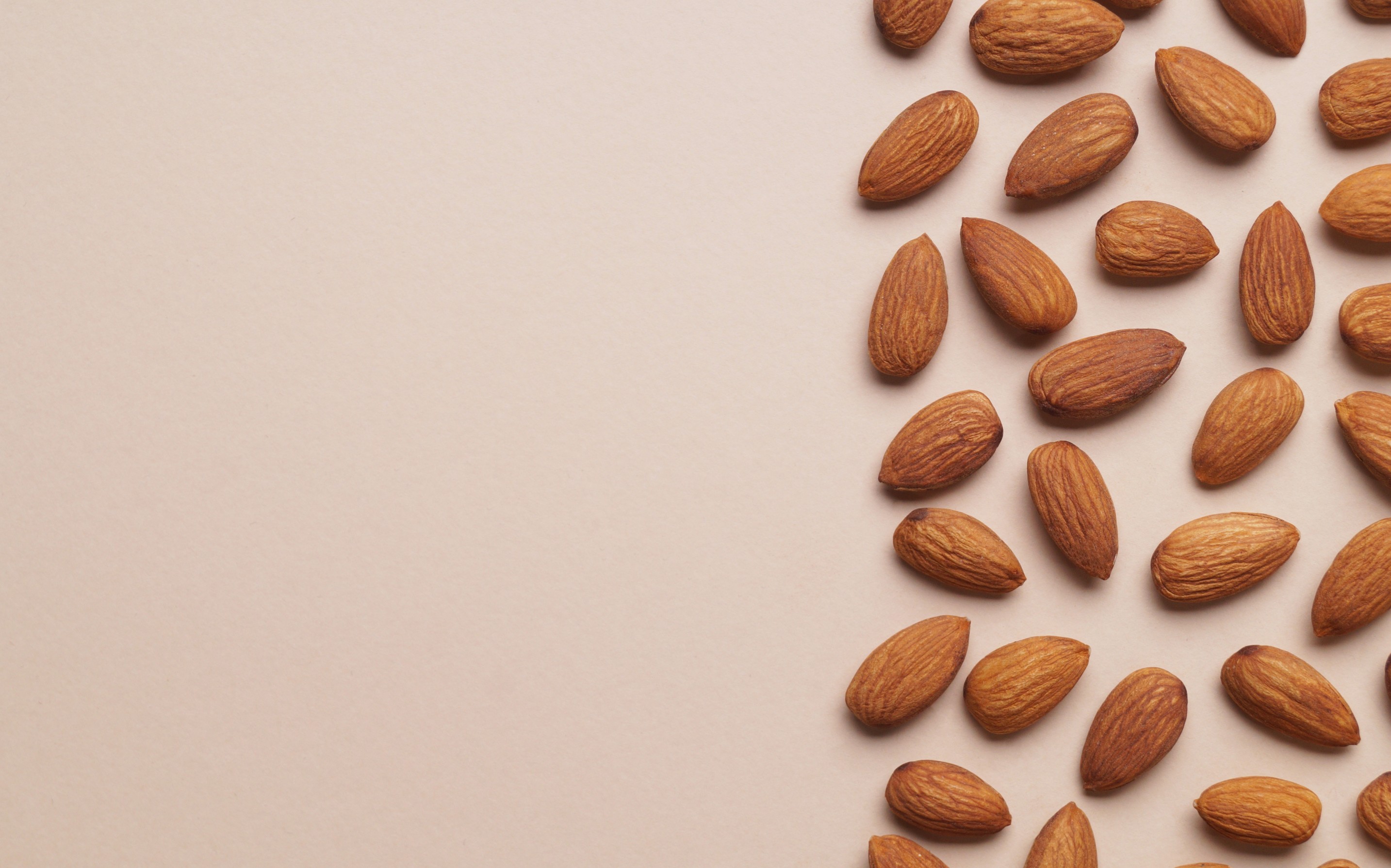Tout savoir sur les bienfaits des Amandes - Aroma-Zone