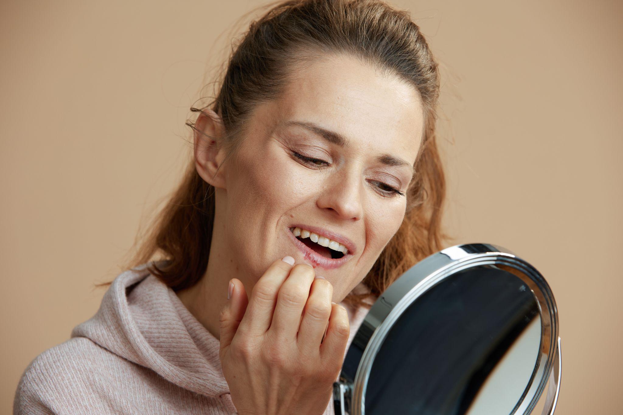 Herpès à l’œil : comment le reconnaître ? - Aroma-Zone