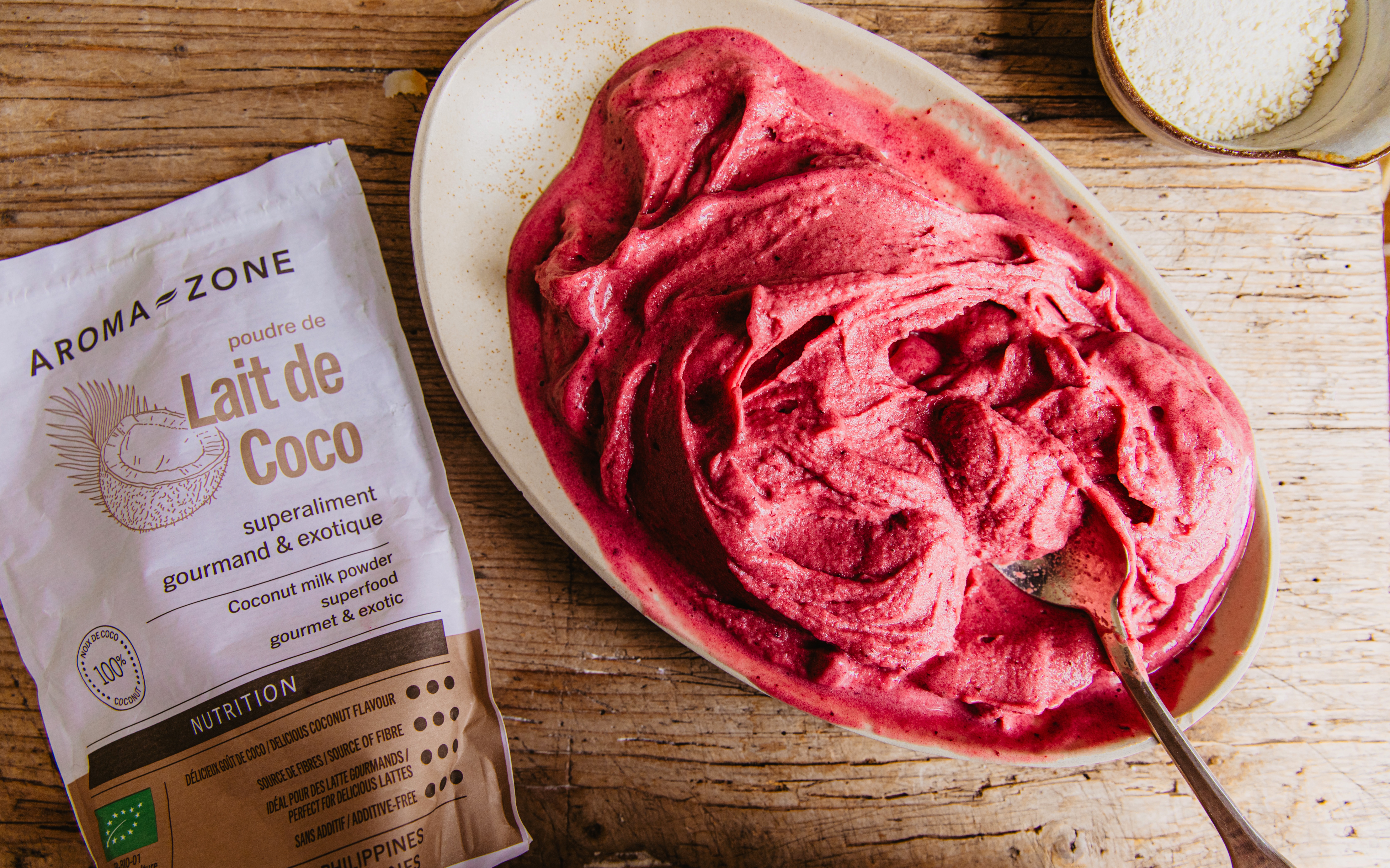 Crème glacée banane, cerise et lait de coco : Recette express saine et ...