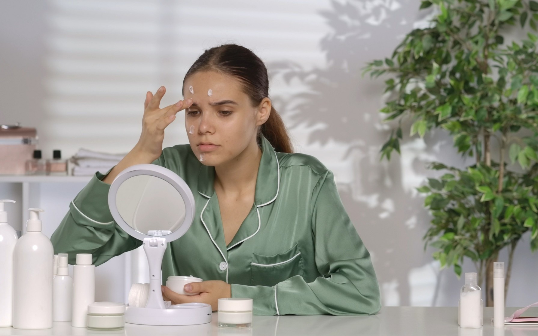 Comment traiter les boutons sur le front naturellement