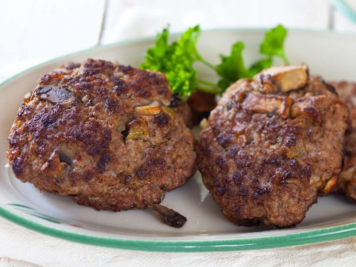 Jauheliha-sienipihvit | Pihvit | Yhteishyvä