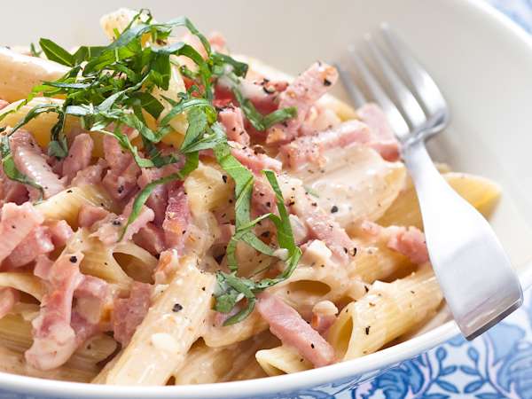 Kinkku-sinihomejuustopasta | Pasta | Yhteishyvä