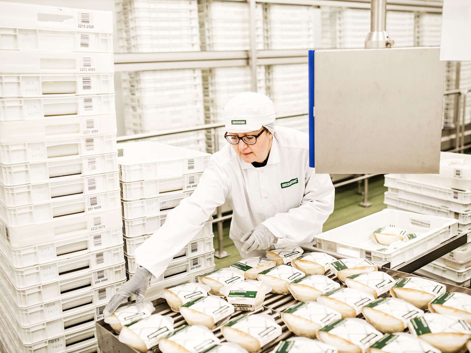 Kokkikartanossa valmistuu klassisen kermainen lohikeitto | Yhteishyvä