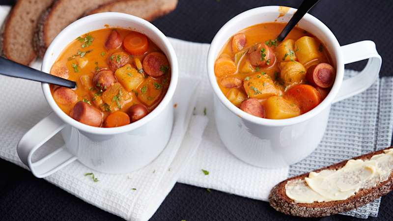 Napsahtiko kokkausnakki? Nyt tehdään helppoa arkiruokaa nakeista ...