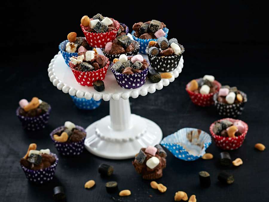 Täydelliset popcornit kattilassa – näin teet ne itse ja 5 tapaa maustaa ...