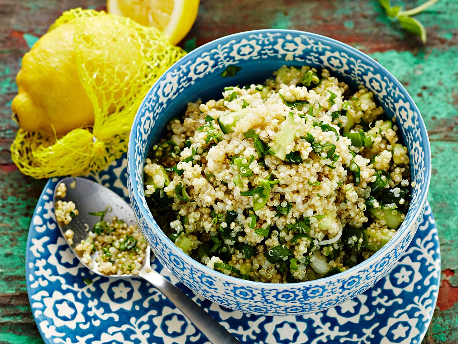 Kvinoa-kurkkutabboule | Salaatit | Yhteishyvä