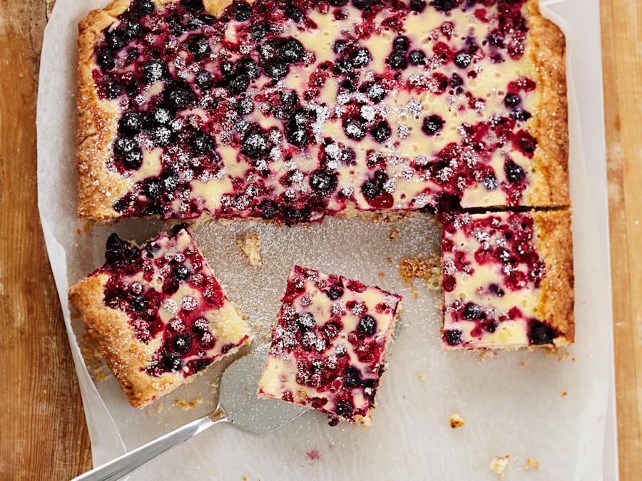 Mahtava marjapiirakka jokaiseen makuun – leivo kahvipöydän klassikko ...