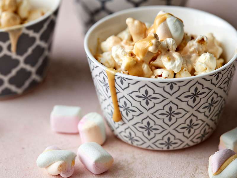 Täydelliset popcornit kattilassa – näin teet ne itse ja 5 tapaa maustaa ...