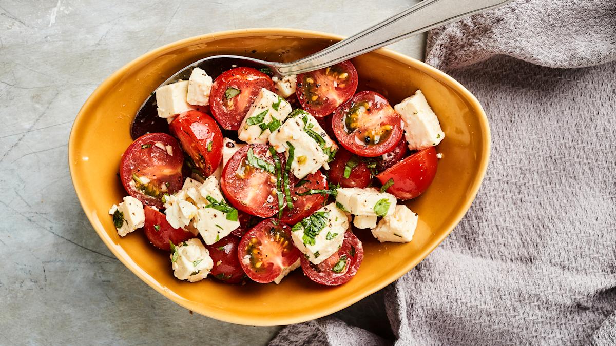 Tomaatti on kesäkokin luottoaines: 14 + 2 herkullista reseptiä ...