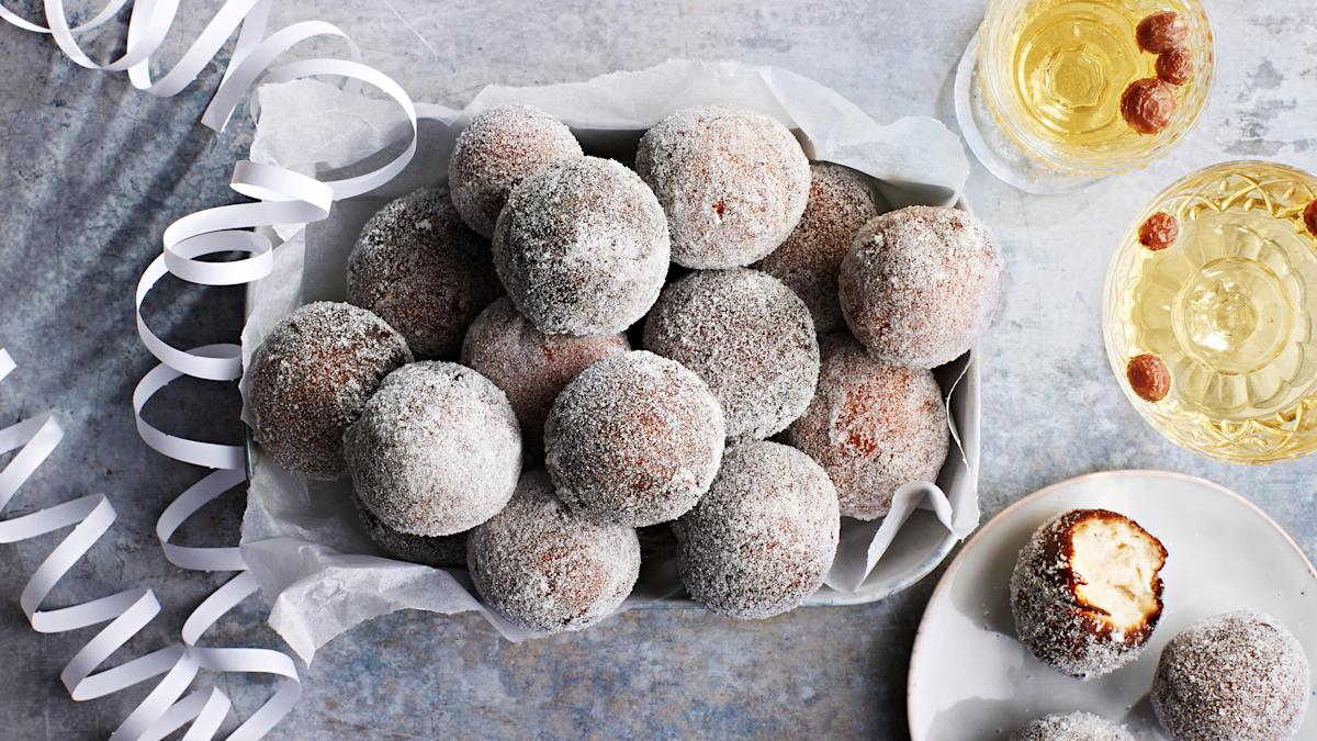 Runsas vappubrunssi ilahduttaa huolettomilla herkuilla | Yhteishyvä