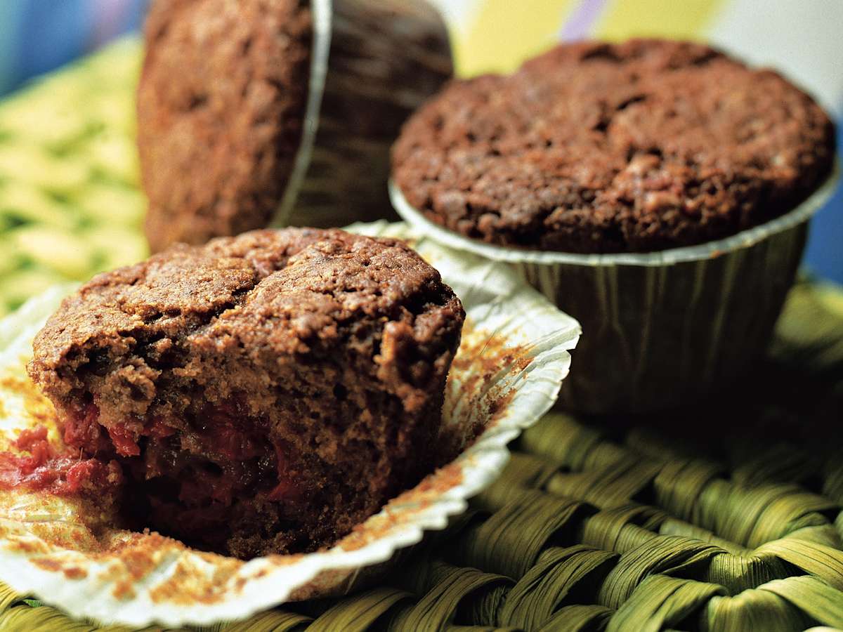 Vadelma-suklaamuffinit | Leivonnaiset | Yhteishyvä