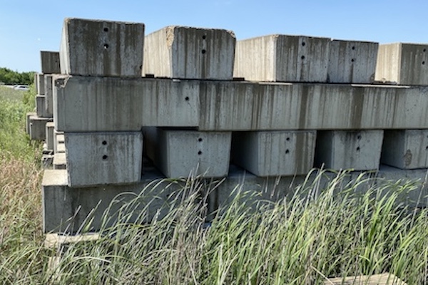 What are the Texas F-Shape to Low Profile Precast Concrete Traffic Barrier (PCTB) Reinforcing ...