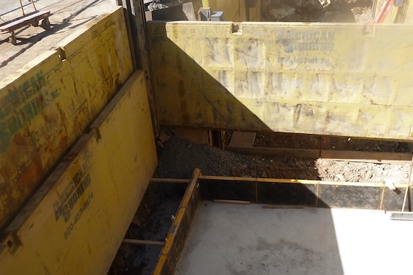 Eiffel 101: Advantages of Slide Rail Shoring Systems | Eiffel Trading