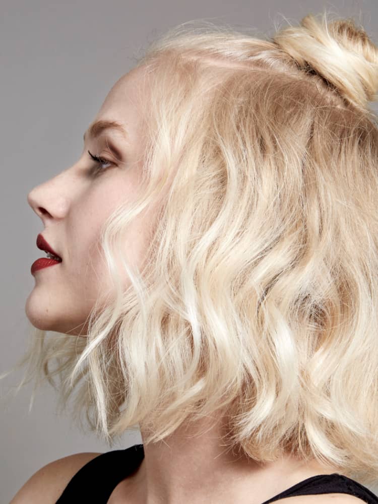 Top 10 Hairstyles for Frizzy Hair & Styling Tips | Pantene AU